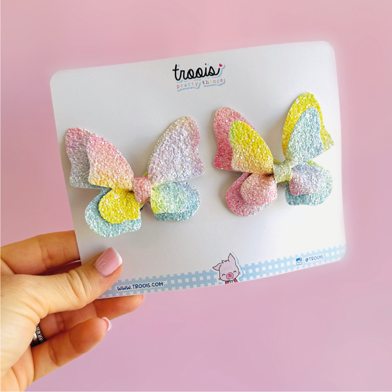 FLY INTO SPRING SNAPS